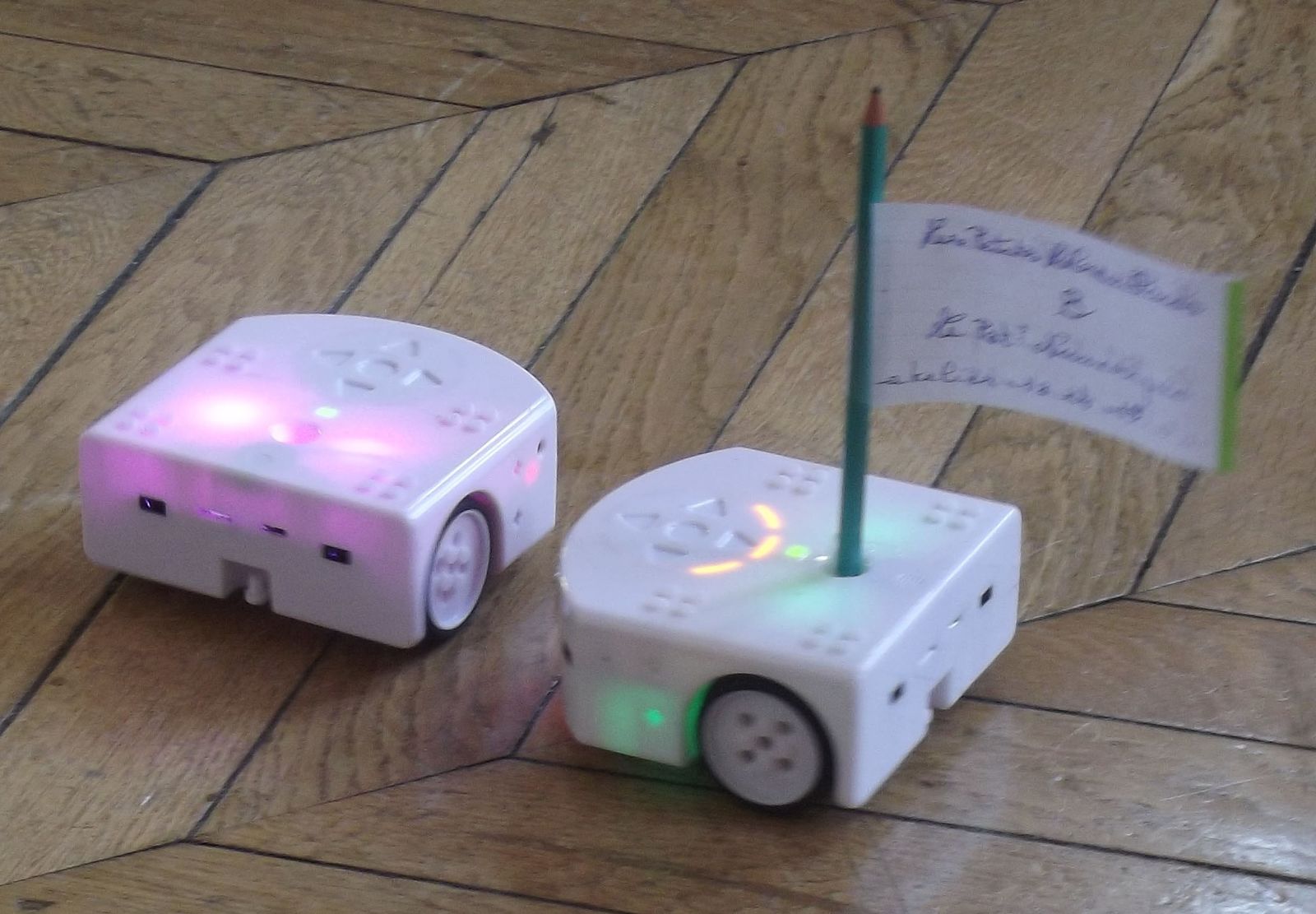 Découverte du robot Thymio — Wikidebrouillard
